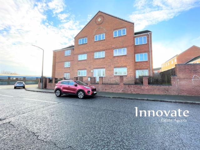 Apartment at Summerton Road, Sandwell