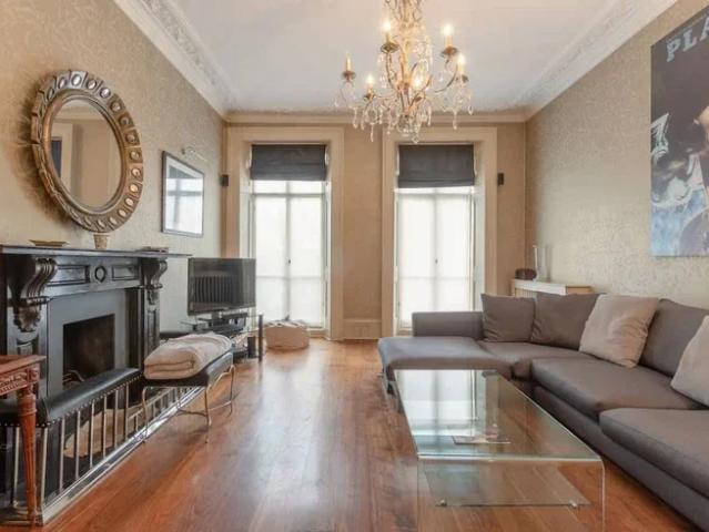 Apartment at Sumner Place, Greater London