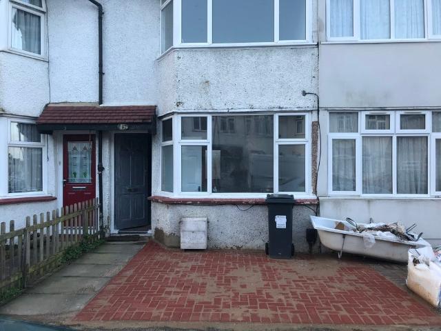 Apartment at Sunningdale Avenue, Greater London