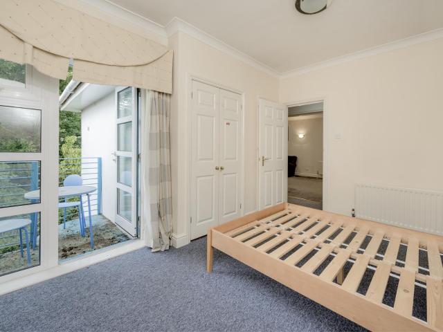 Apartment at Sunningfields Road, Greater London