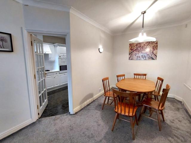 Apartment at Sunningfields Road, Greater London
