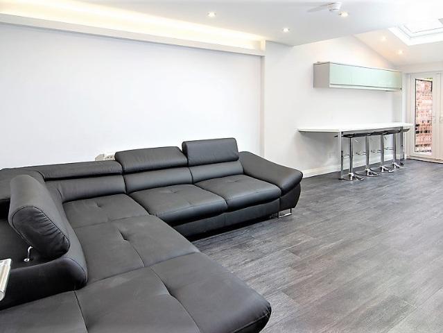 Apartment at Surgeon's Court, Preston