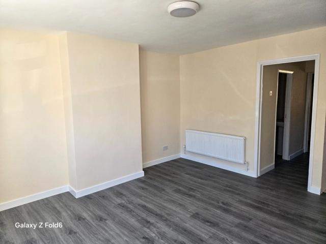 Apartment at Surrey Avenue, Slough