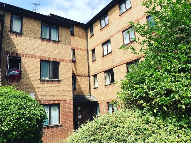 Apartment at Surrey Canal Road, Greater London