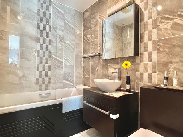 Apartment at Surrey Quays Road, Greater London