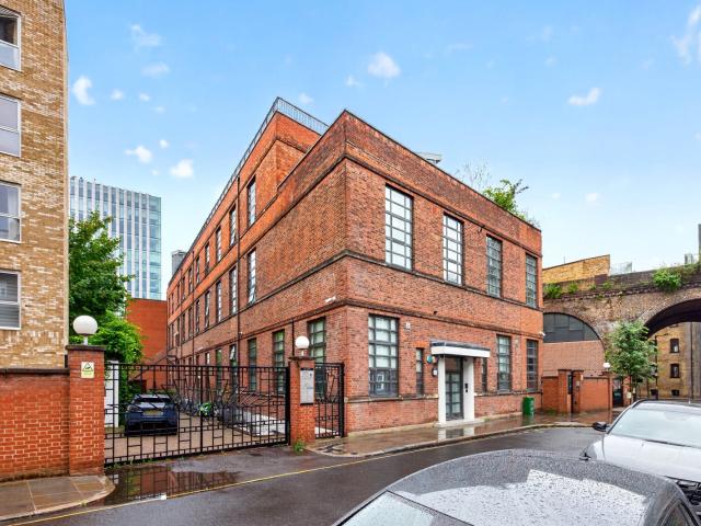 Apartment at Surrey Row, Greater London
