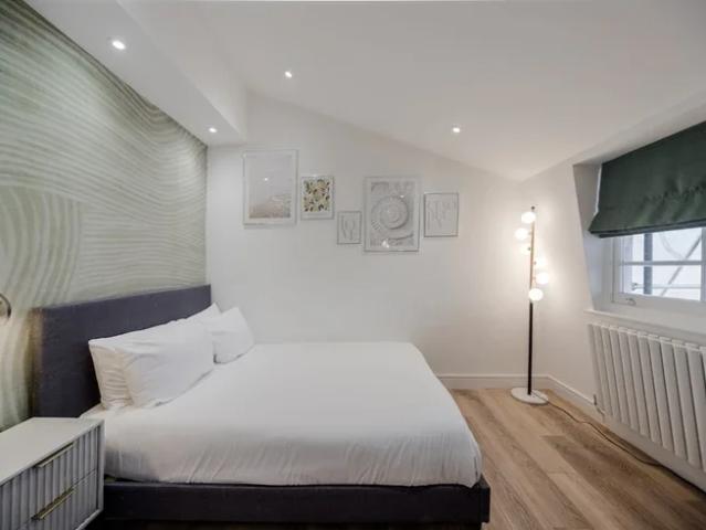 Apartment at Sussex Gardens, City of Westminster
