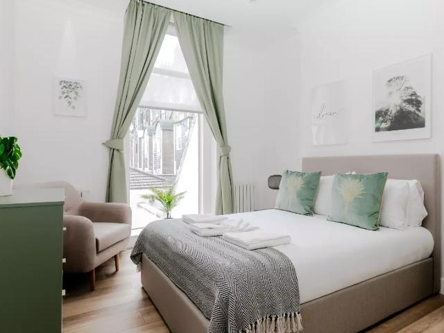 Apartment at Sussex Gardens, City of Westminster