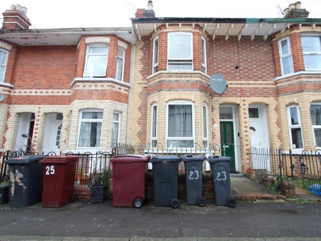 Apartment at Swainstone Road, Reading