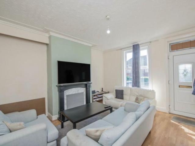 Apartment at Swallow Crescent, Leeds