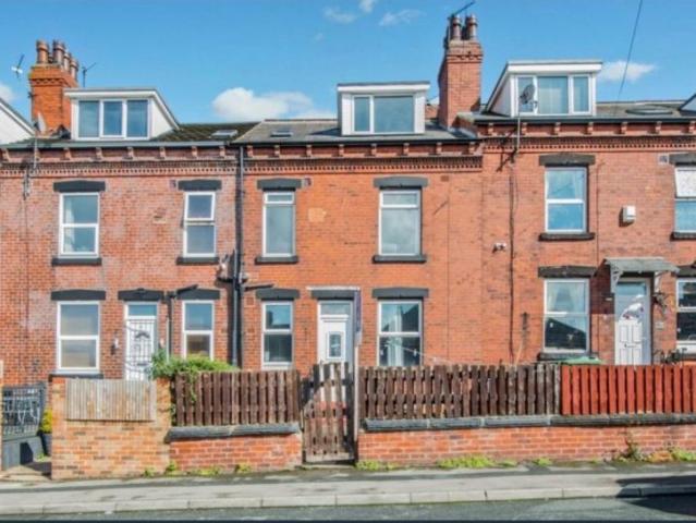 Apartment at Swallow Crescent, Leeds
