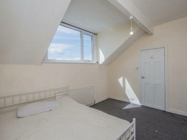 Apartment at Swallow Crescent, Leeds