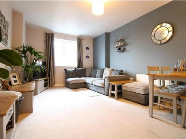 Apartment at Swan Close, Stratton St. Margaret