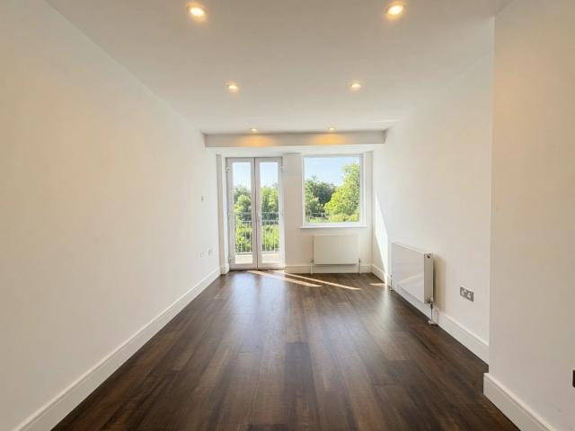 Apartment at Swanfield Road, Waltham Cross