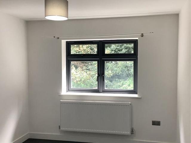 Apartment at Sweeps Lane, Greater London