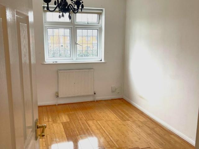 Apartment at Sycamore Close, Tilbury
