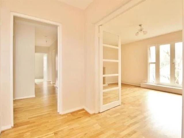 Apartment at Sydenham Hill, Greater London