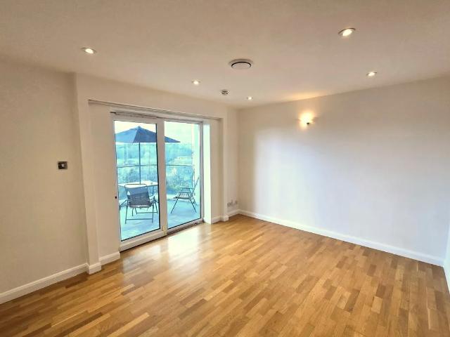 Apartment at Sydney Road, Greater London