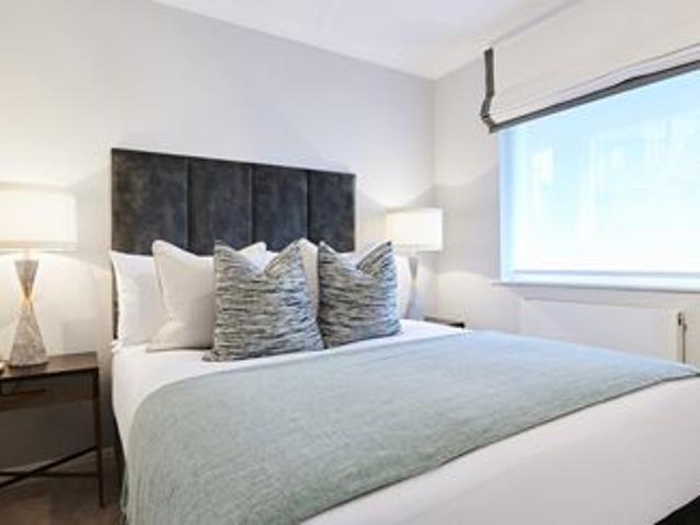 Apartment at Sydney Street, Greater London