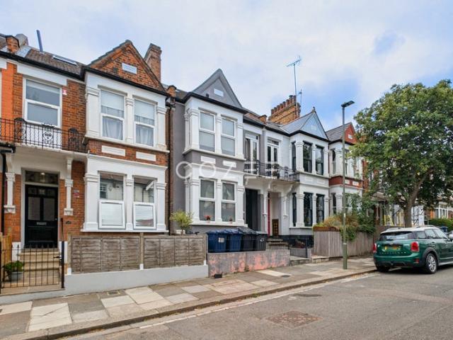 Apartment at Sylvester Road, Greater London