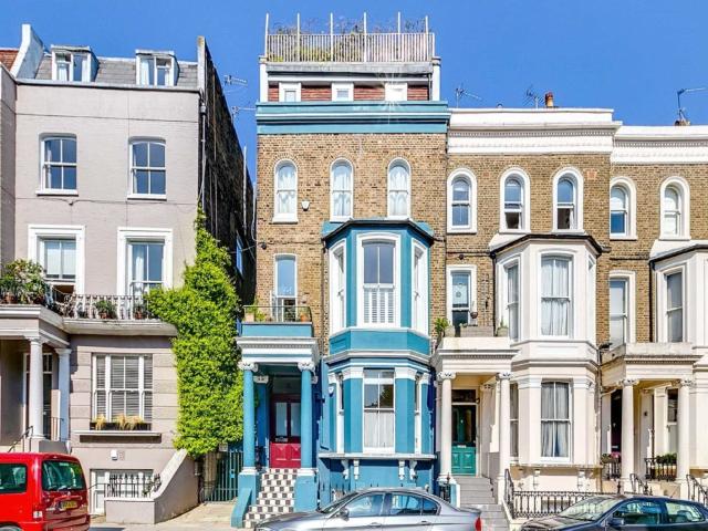 Apartment at Powis Gardens, Greater London