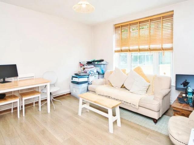 Apartment at Powlett Place, Greater London