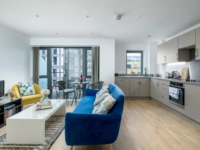 Apartment at Point Pleasant, Greater London