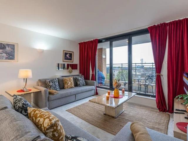Apartment at Cromwell Road, Greater London