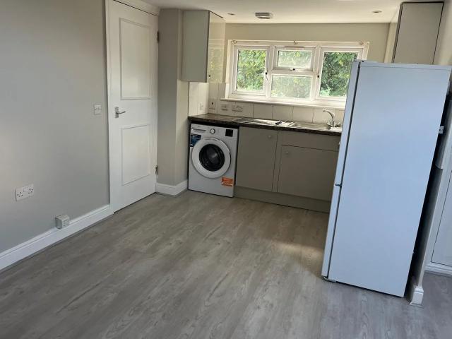 Apartment at Pomfret Avenue, Luton