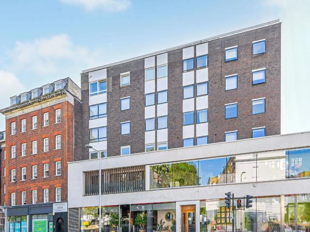 Apartment at Pond Place, Greater London