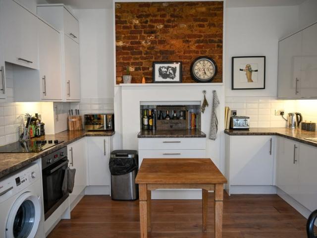 Apartment at Pond Square, Greater London