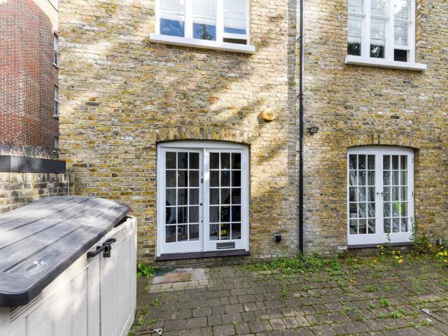 Apartment at Pond Street, Greater London