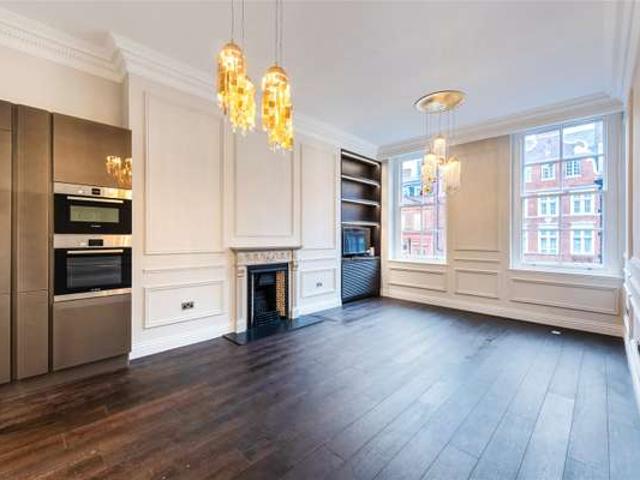 Apartment at Pont Street, Greater London