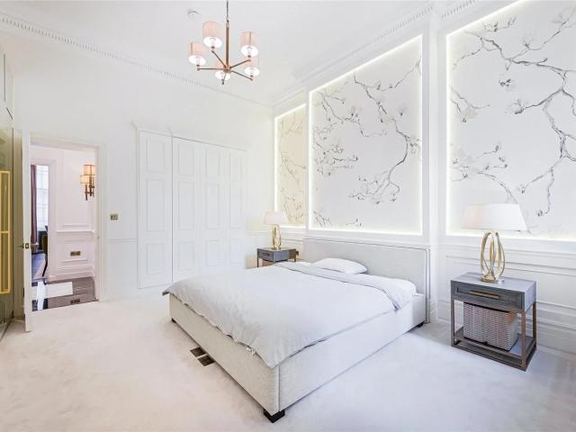 Apartment at Pont Street, Greater London