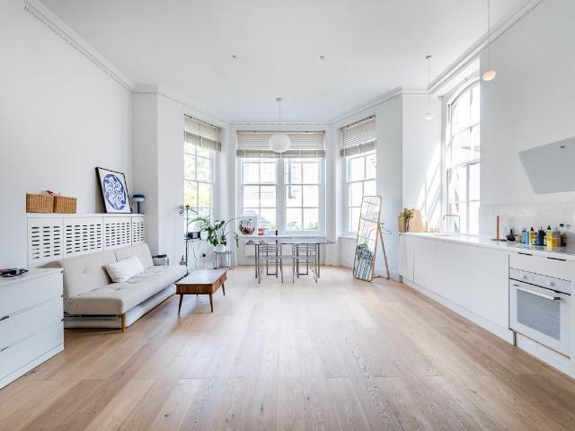 Apartment at Pont Street, Greater London