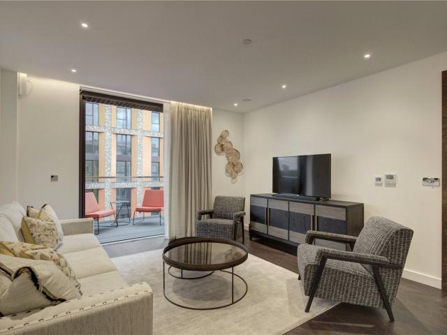 Apartment at Ponton Road, Greater London