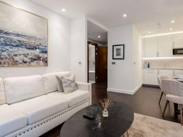 Apartment at Ponton Road, Greater London