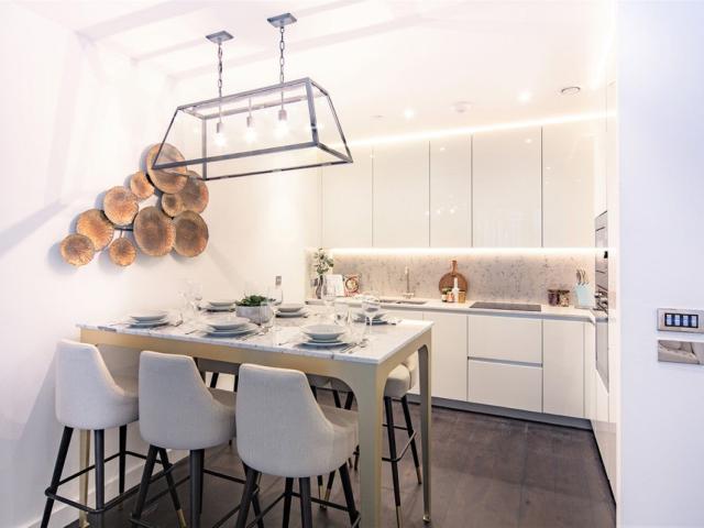 Apartment at Ponton Road, Greater London