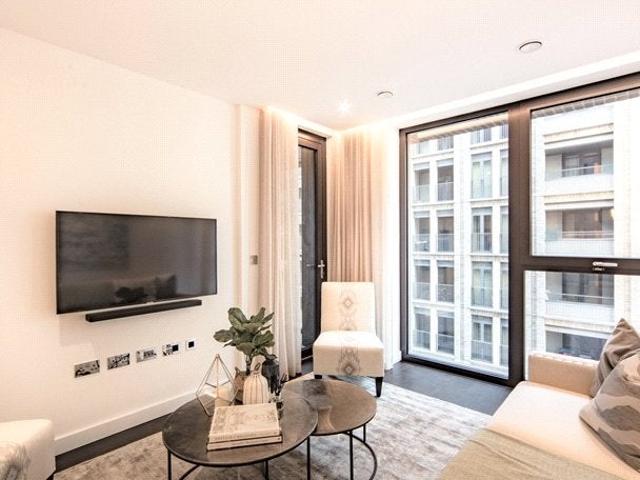 Apartment at Ponton Road, Greater London