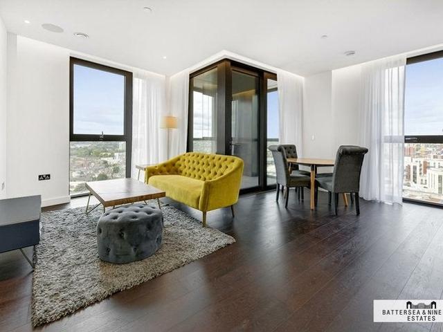 Apartment at Ponton Road, Greater London