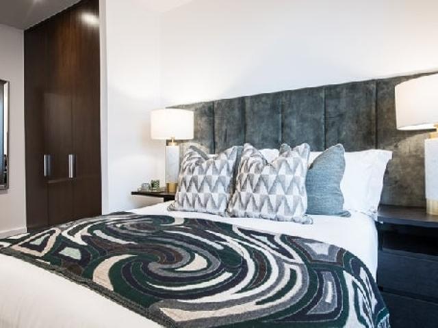 Apartment at Ponton Road, Greater London