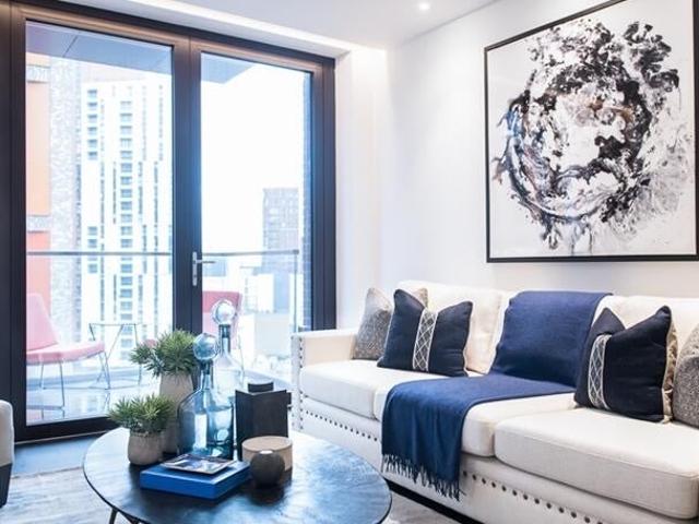 Apartment at Ponton Road, Greater London