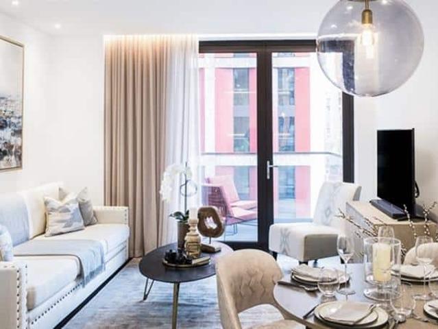 Apartment at Ponton Road, Greater London