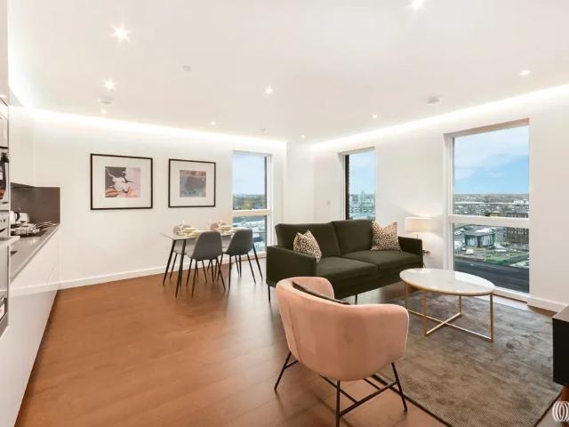 Apartment at Ponton Road, Greater London