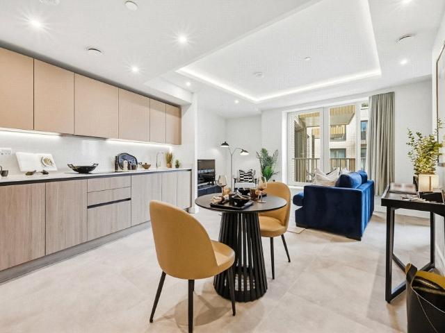 Apartment at Ponton Road, Greater London