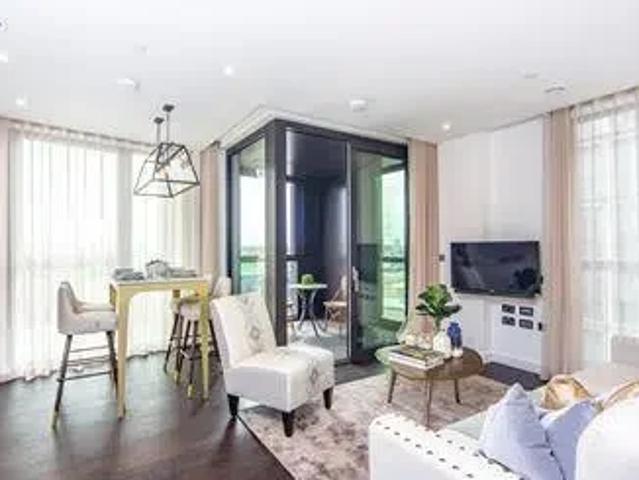 Apartment at Ponton Road, Greater London