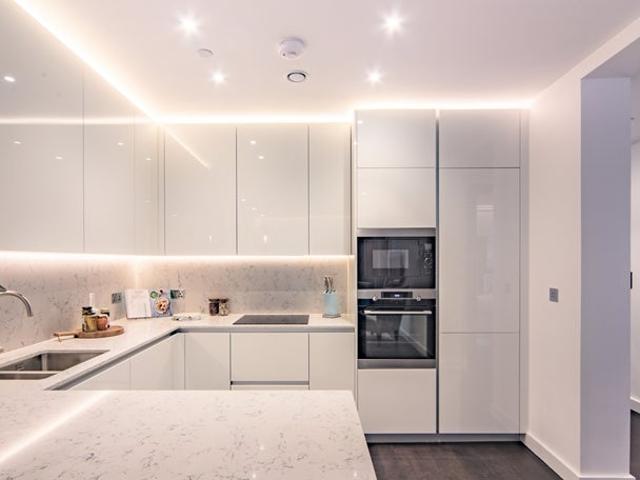 Apartment at Ponton Road, Greater London