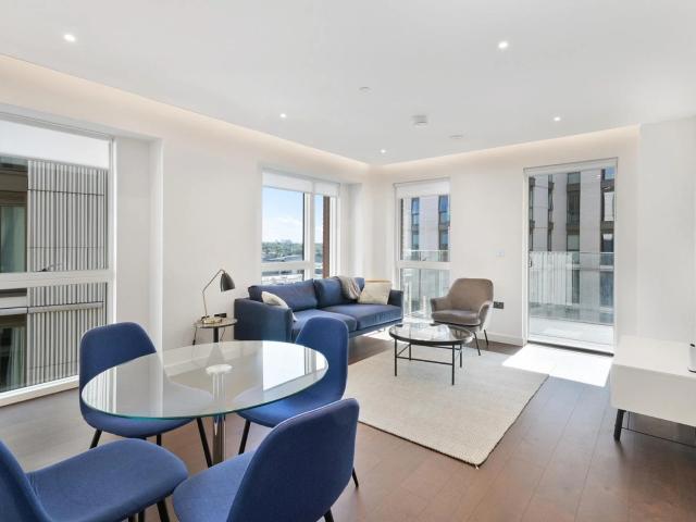 Apartment at Ponton Road, Greater London
