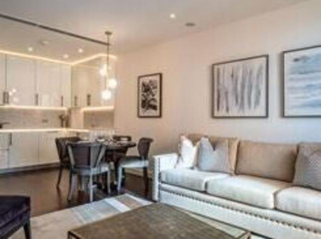 Apartment at Ponton Road, Greater London