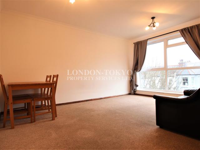 Apartment at Popes Drive, Greater London